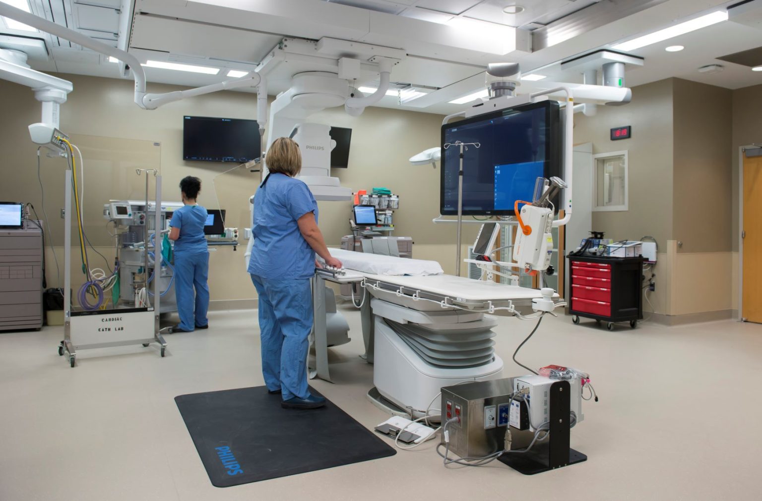 Lutheran Hospital Hybrid Cath Lab - MKM architecture + design